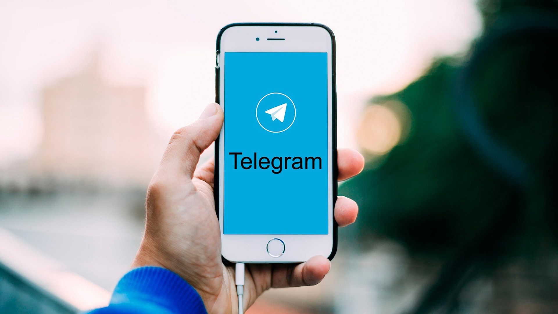 Why Do People Use Telegrams? Reasons for Its Popularity